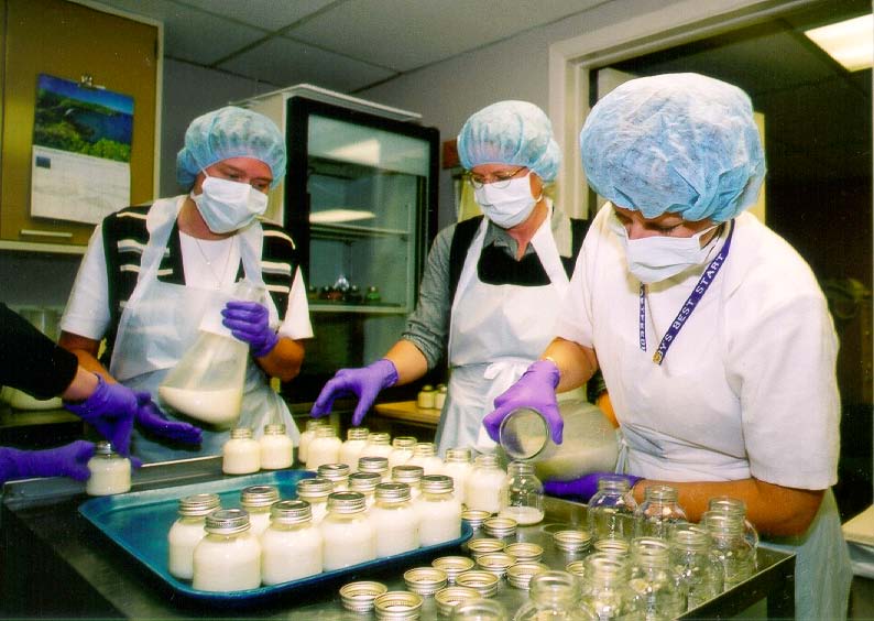 Milk Bank FAQ : KellyMom.com